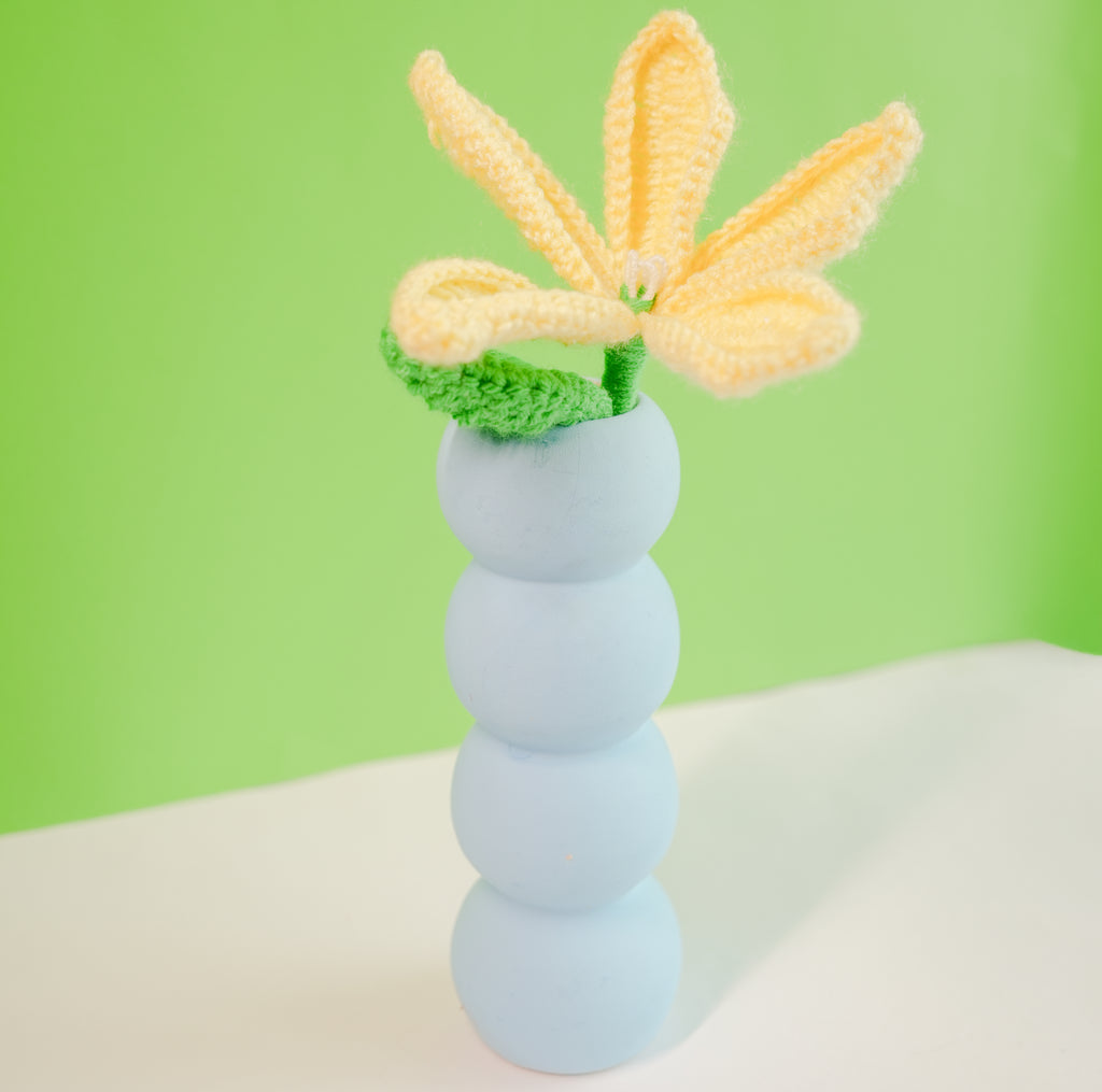 Stacked tiered pottery vase with crochet yellow Lily – Hello December